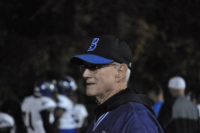 Lee calls it a career as high school football coach after 50 years ...
