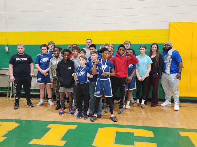 Scotland County middle school wrestling team stars in SEMSAC tourney ...